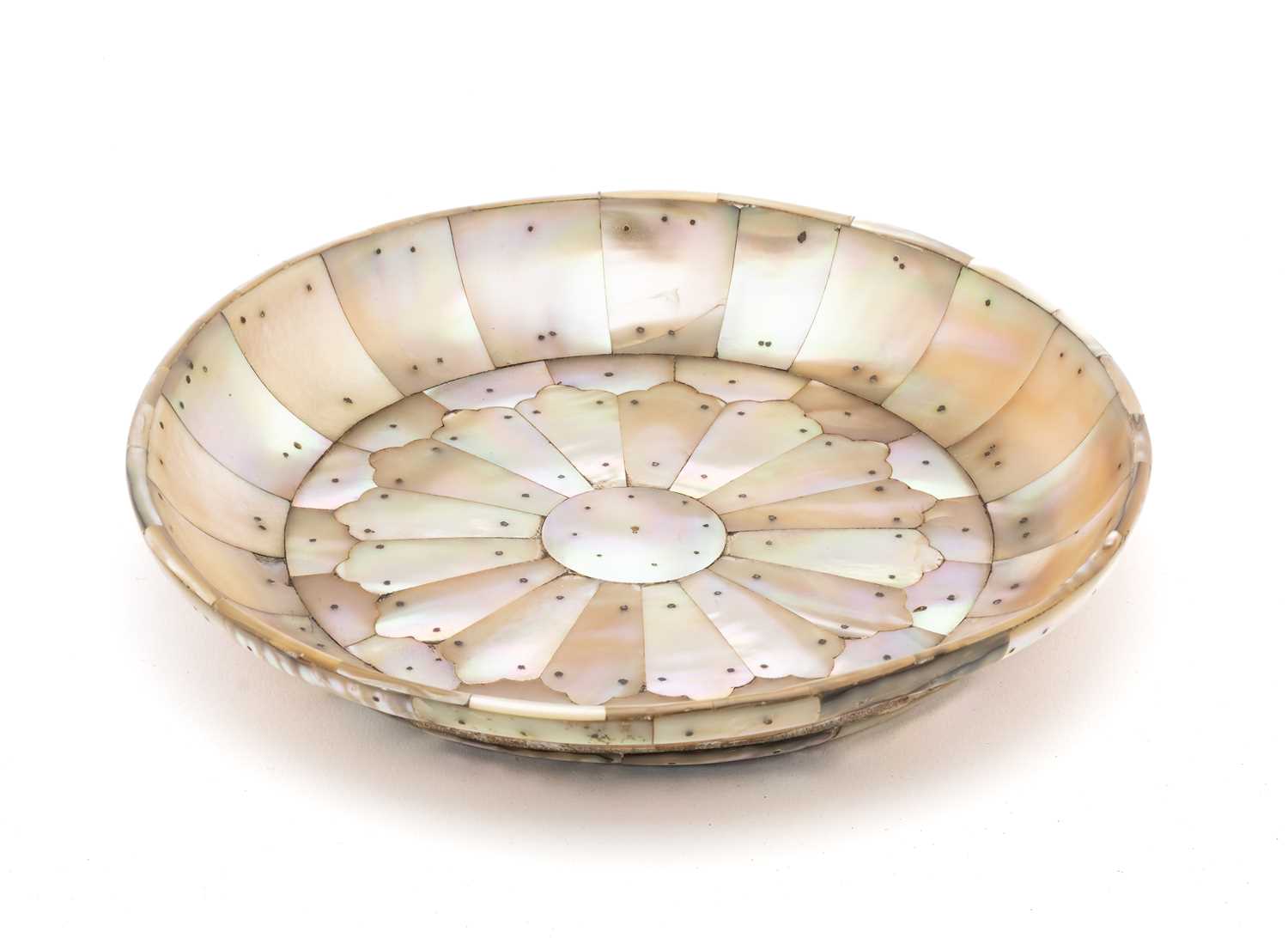 Lot 245 - A MOTHER OF PEARL DISH, WESTERN INDIA, 20TH