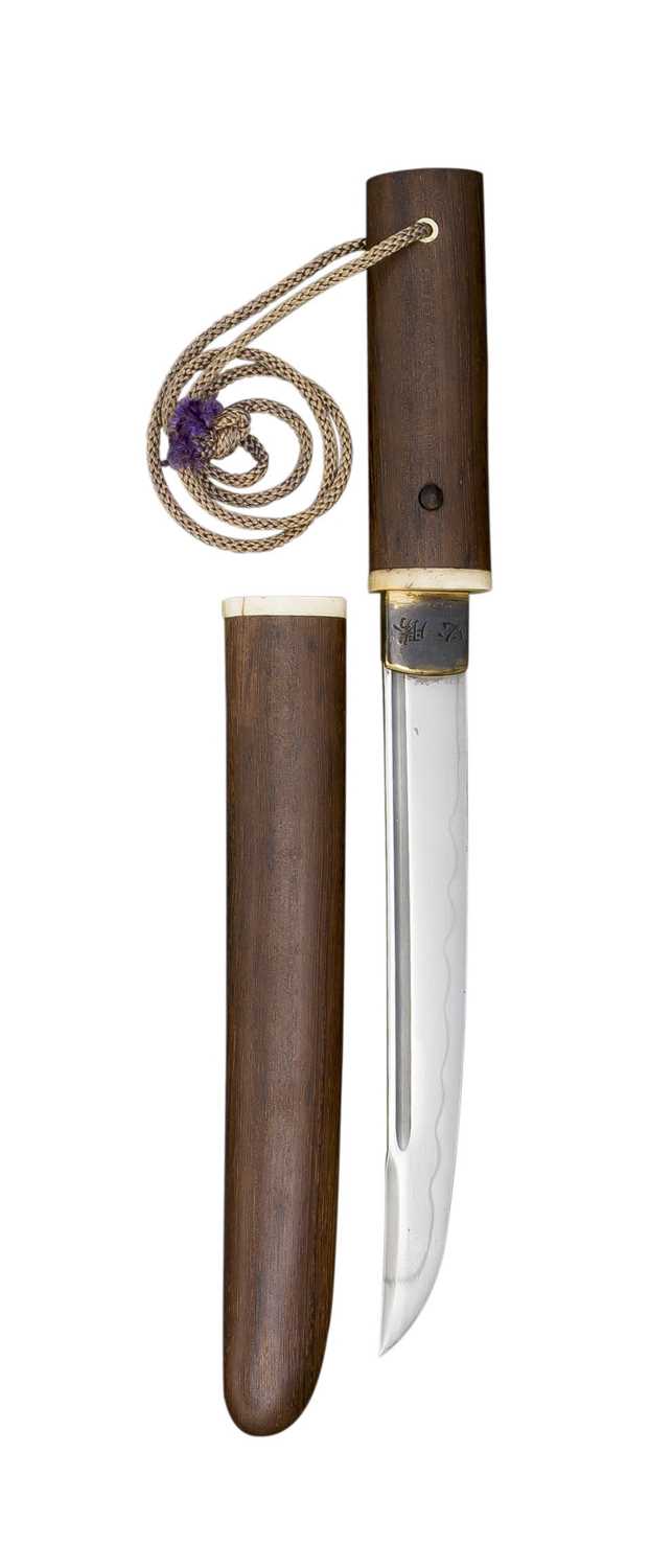 Lot 71 - A JAPANESE DIRK (AIKUCHI TANTO) FOR A