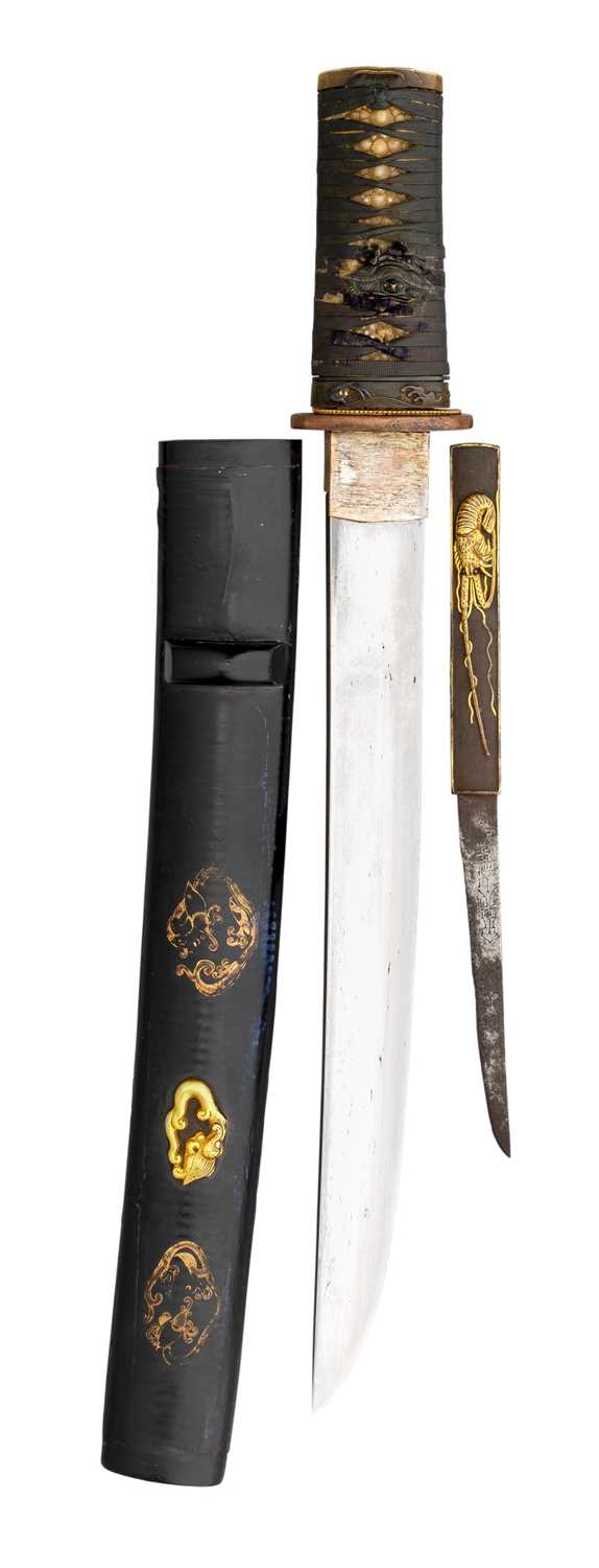 Lot 13 - A JAPANESE DAGGER (AIKUCHI)