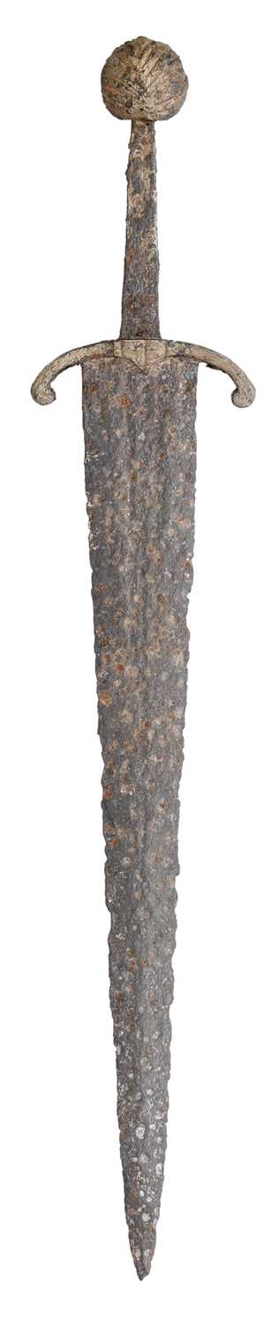 Lot 128 - A MEDIEVAL DAGGER