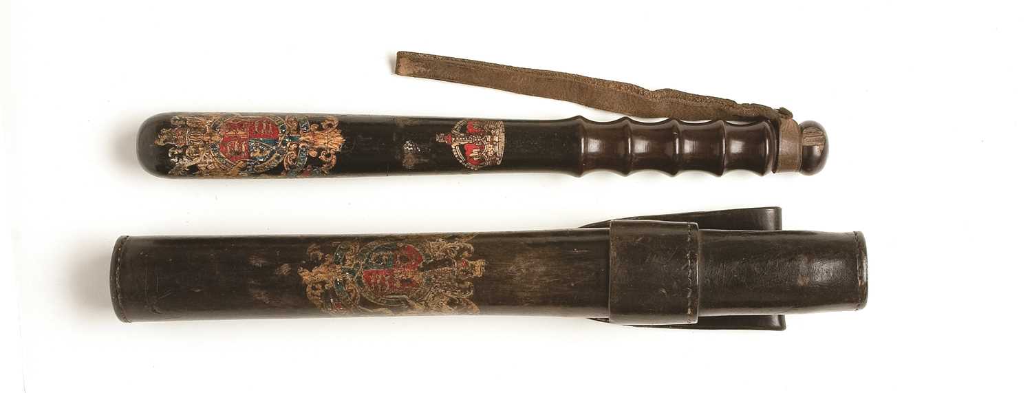 Lot 32 - A RARE POST 1902 CASED TRUNCHEON the
