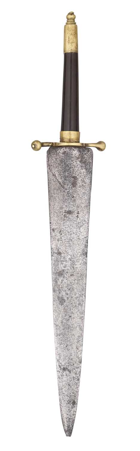 Lot 446 - AN ENGLISH PLUG BAYONET