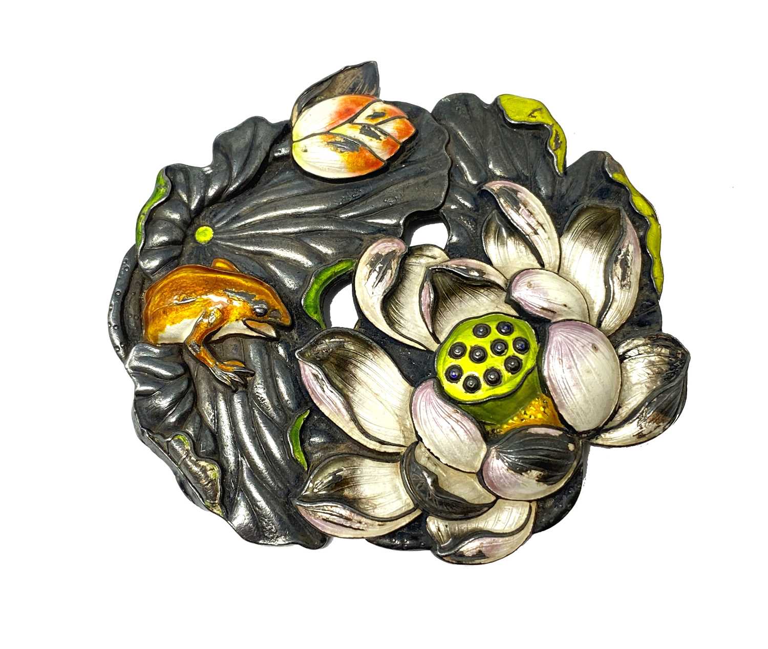 Lot 84 - A JAPANESE SILVER AND ENAMEL BUCKLE, EARLY