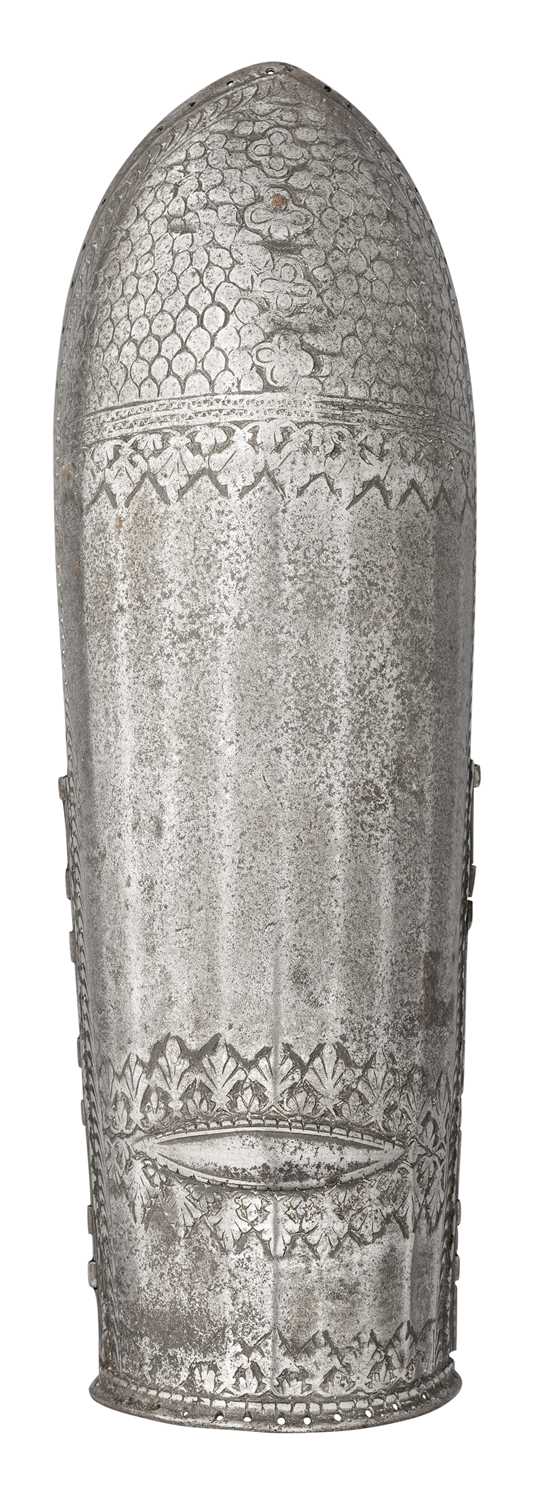 Lot 68 - â’¶ A SOUTH INDIAN ARM DEFENCE (DASTANA),