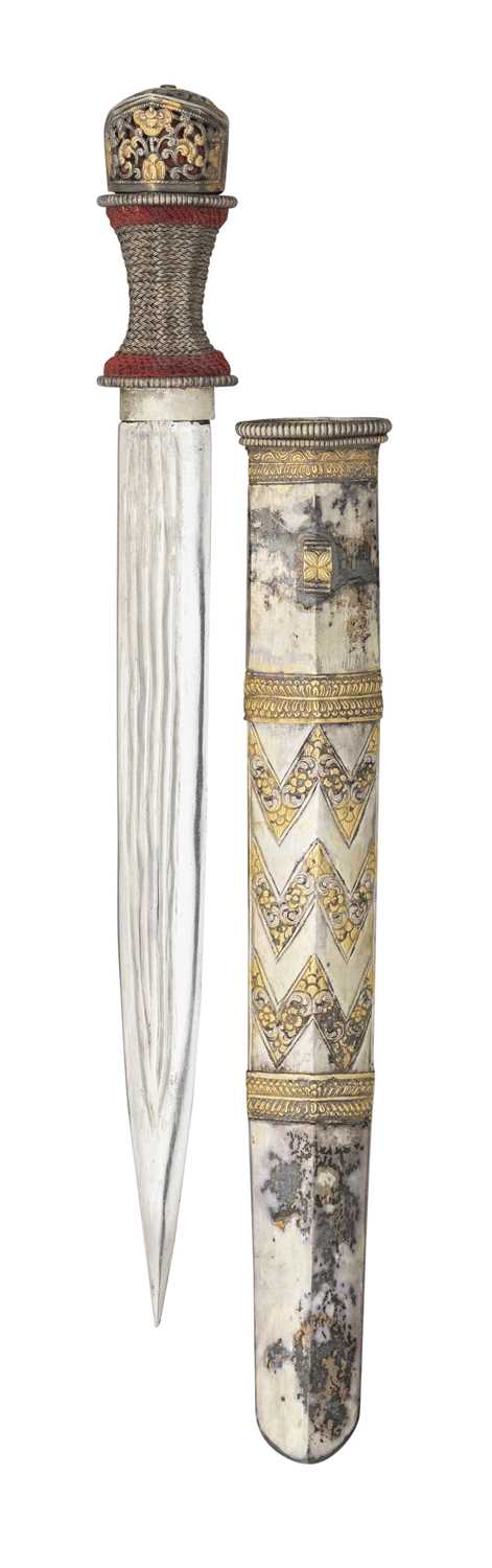Lot 80 - A HIMALAYAN DAGGER, LATE 19TH CENTURY, BHUTAN