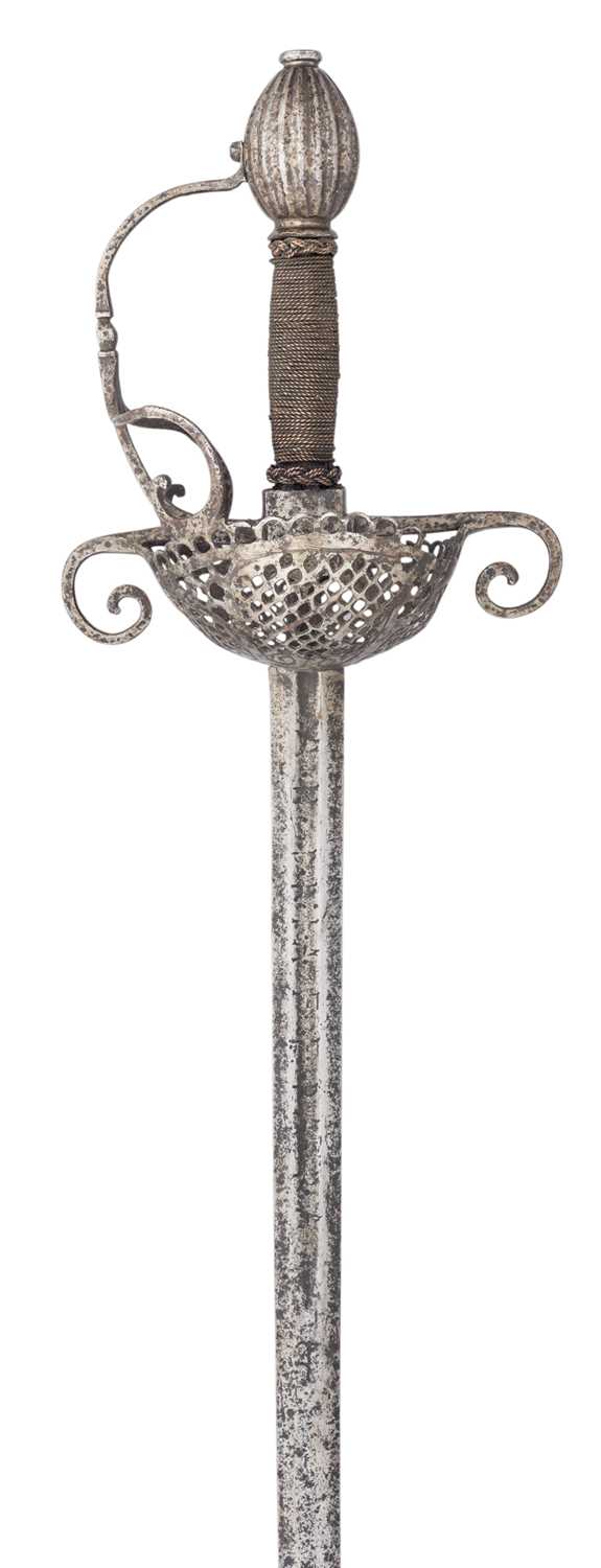 Lot 163 - â’¶ AN ENGLISH RAPIER, CIRCA 1630