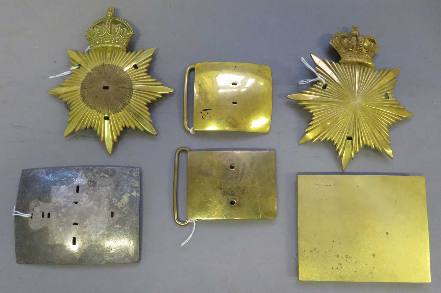 Lot 458 - â’¶ INFANTRY OFFICERS' HEADDRESS PLATES AND