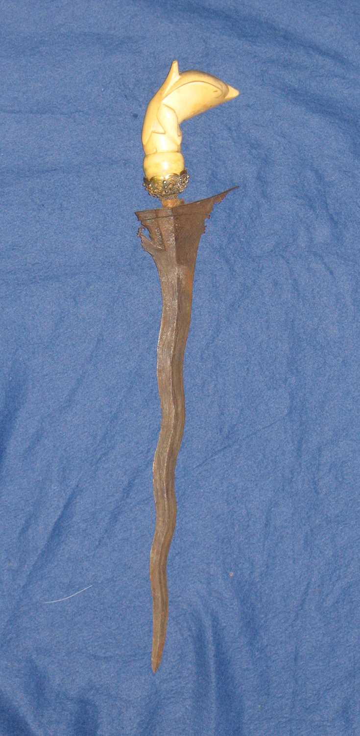 Lot 17 - A JAVANESE KRIS
