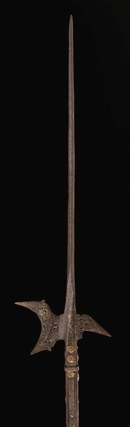 Lot 106 - A GERMAN HALBERD