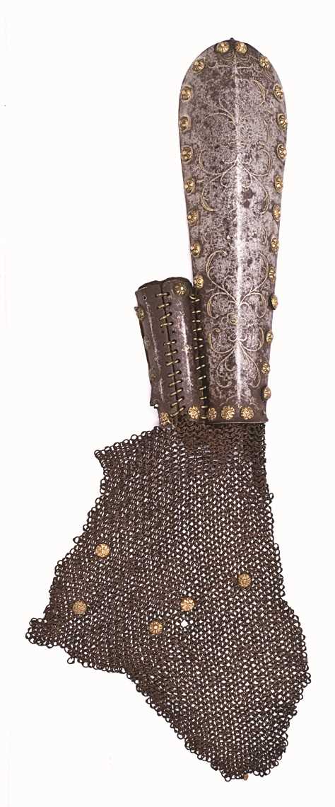 Lot 110 - A RARE TURKISH ARM DEFENCE