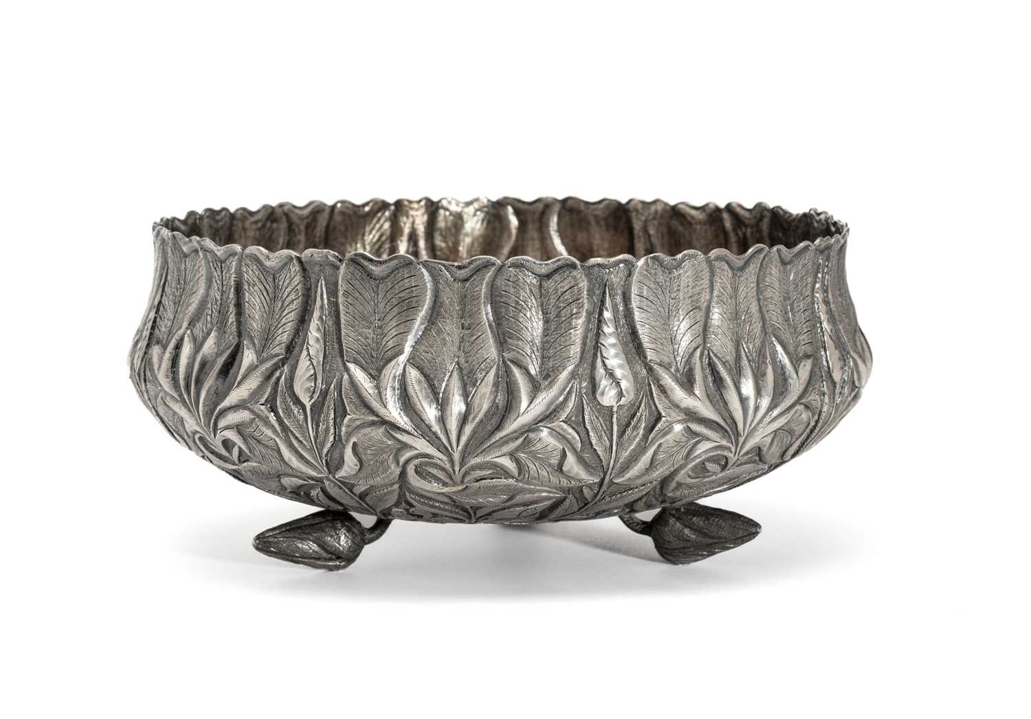 Lot 110 - A REPOUSSE SILVER BOWL