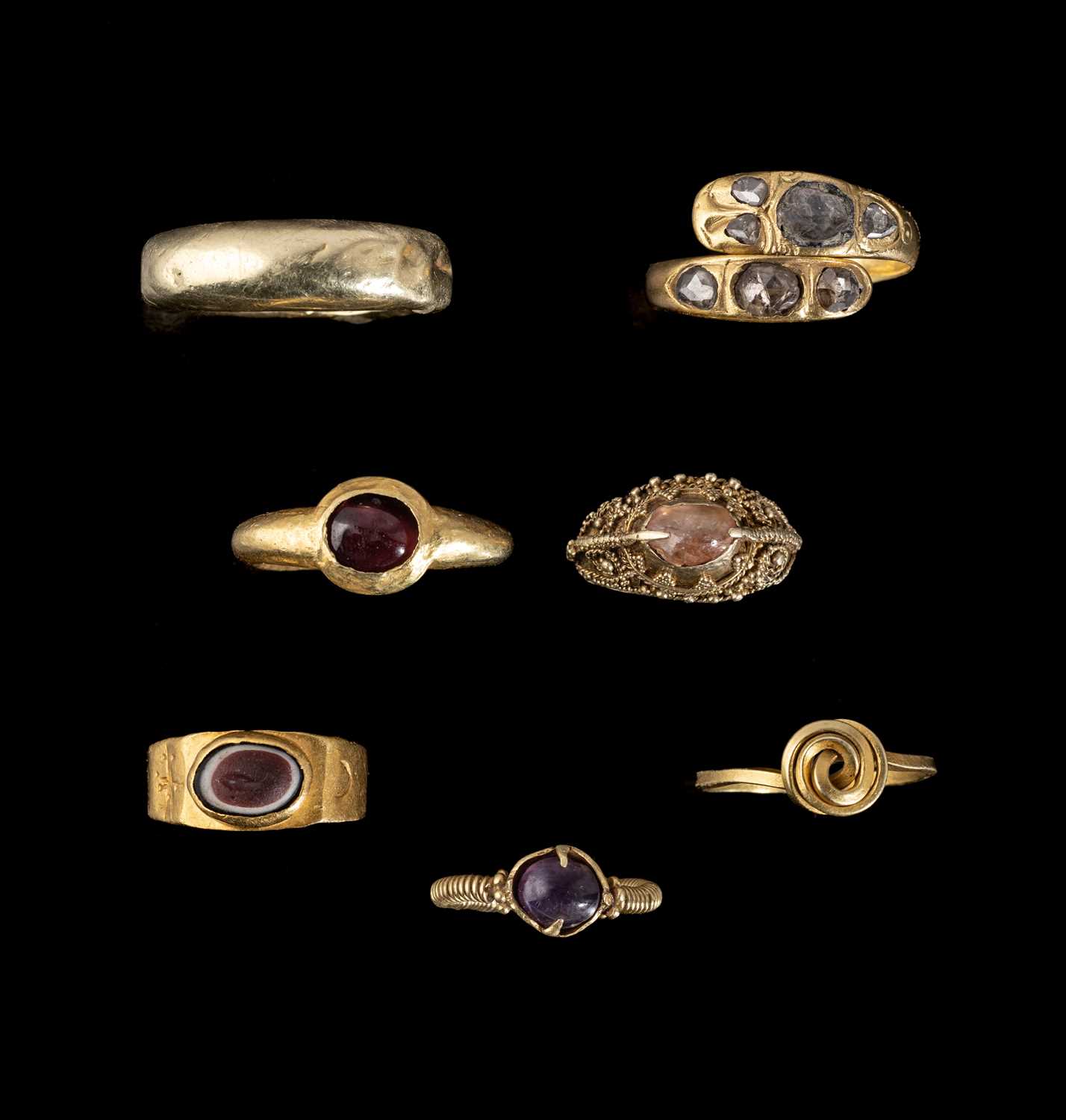 Lot 212 - SEVEN GOLD RINGS