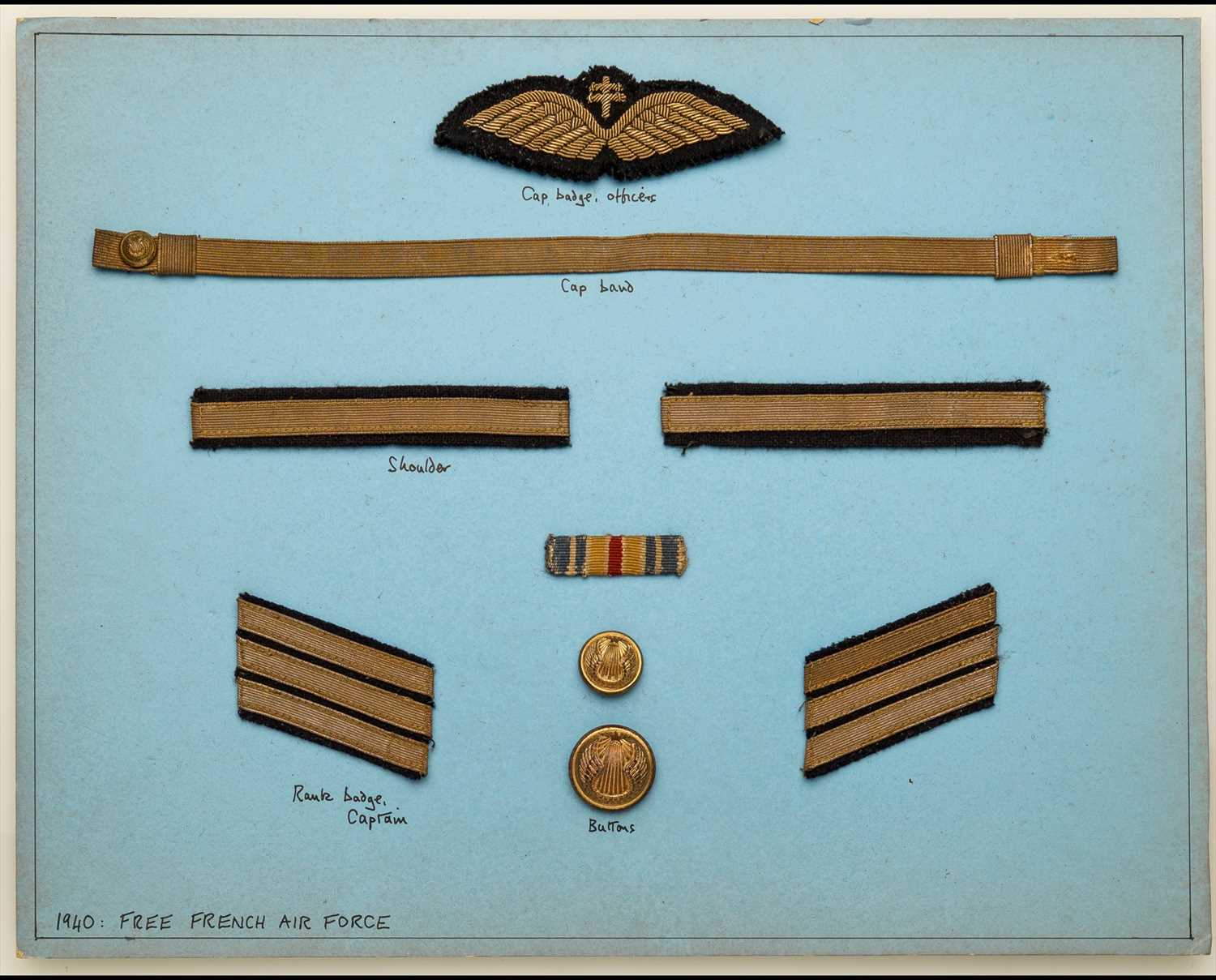 Lot 407 - Free French Air Force officers' insignia
