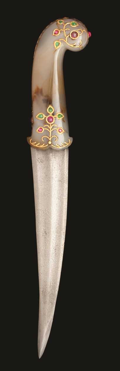 Lot 35 - AN INDIAN JADE-HILTED DAGGER