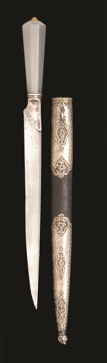 Lot 36 - AN INDIAN JADE-HILTED DAGGER
