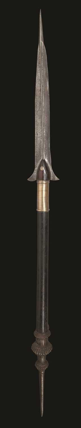 Lot 64 - A SOUTH INDIAN SPEAR