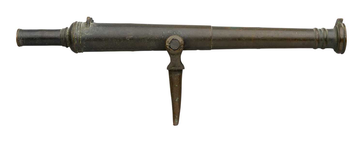 Lot 69 - A SOUTH-EAST ASIAN BRONZE SWIVEL GUN