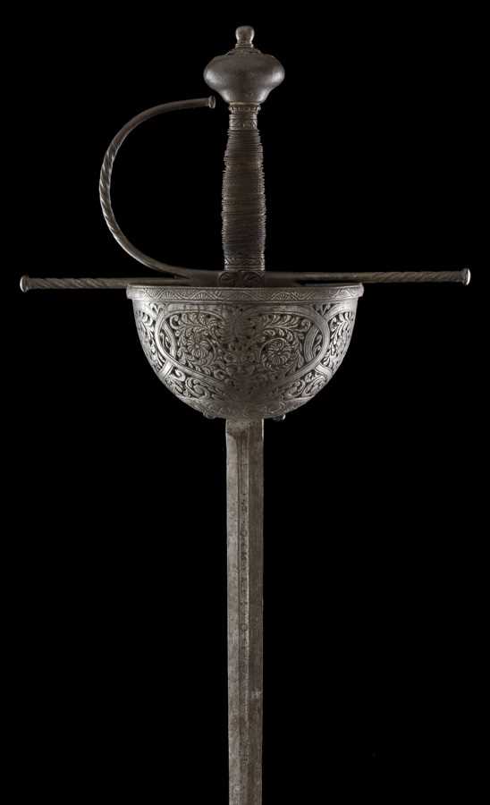 Lot 152 - A CUP-HILT RAPIER IN 17TH CENTURY STYLE