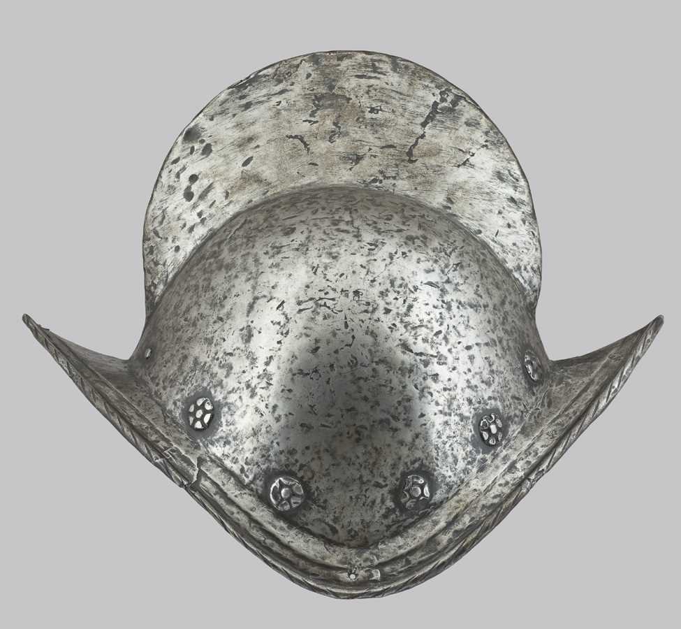 Lot 219 - A GERMAN COMB MORION