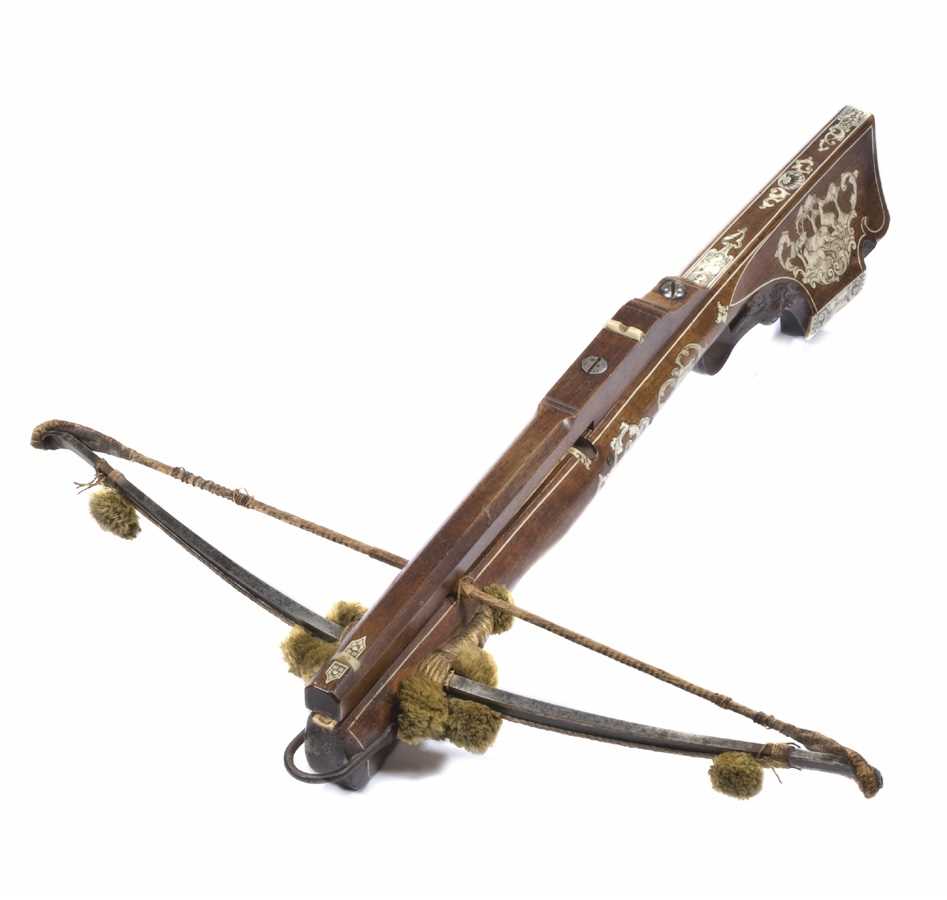 Lot 284 - A SAXON SLURBOW