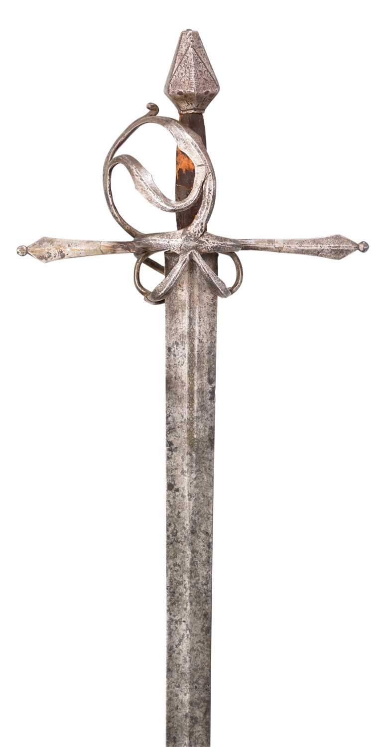 Lot 237 - **A GERMAN MILITARY BROADSWORD