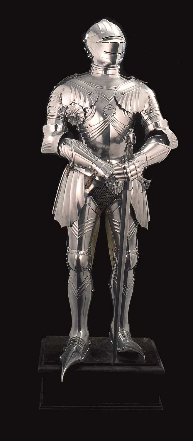 Lot 320 - A FINELY CONSTRUCTED MINIATURE ARMOUR IN MID-