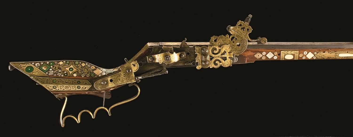 Lot 359 - A SILESIAN WHEEL-LOCK BIRDING RIFLE