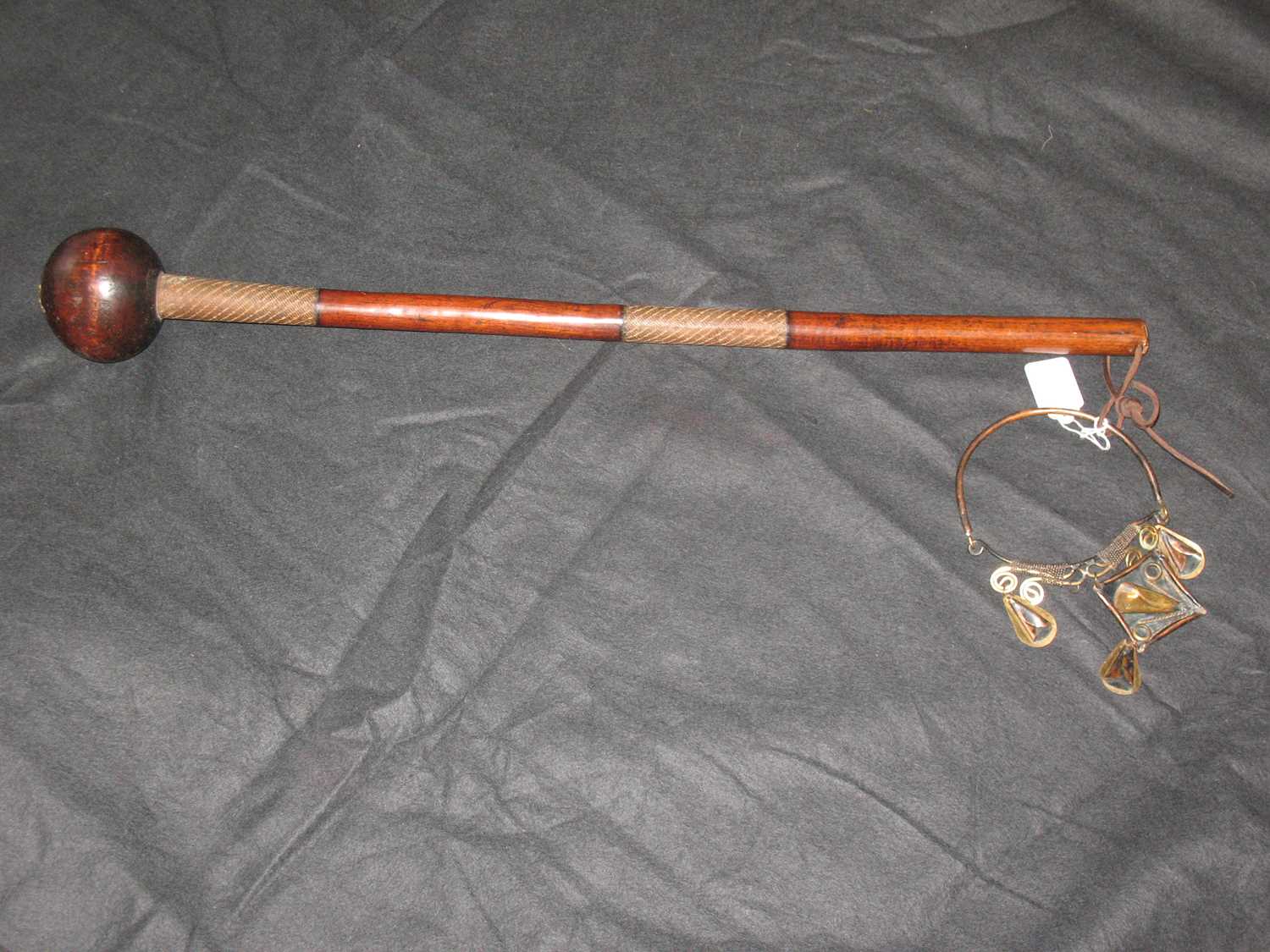 Lot 100 - AN AFRICAN CLUB (KNOBKERRIE)