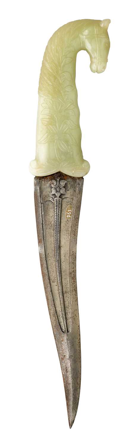 Lot 143 - AN INDIAN JADE-HILTED DAGGER
