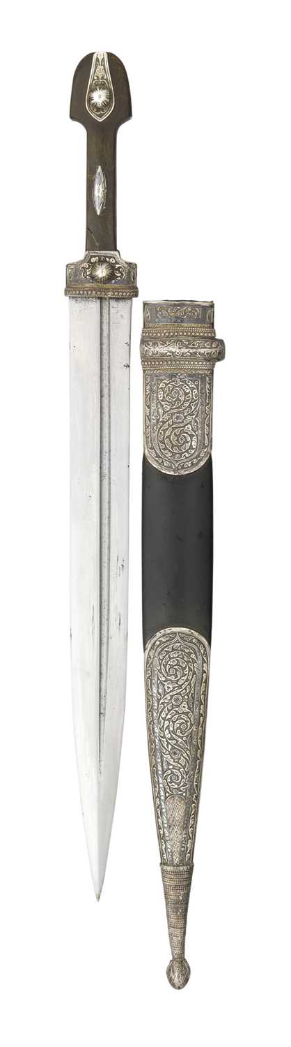 Lot 112 - A CAUCASIAN DAGGER (KINDJAL)