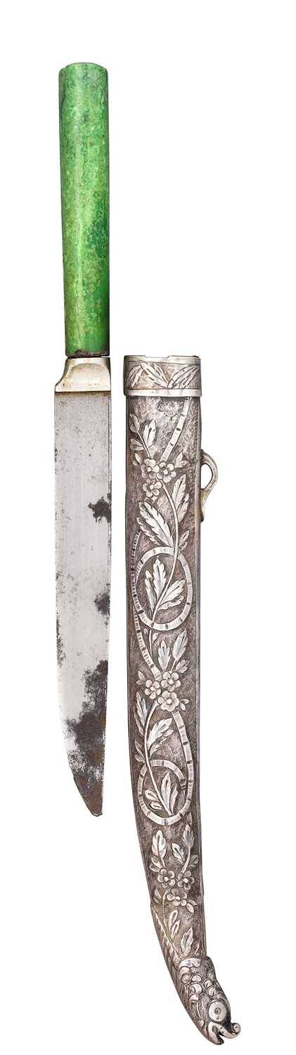 Lot 94 - AN INDIAN DAGGER