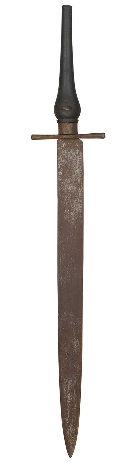 Lot 286 - A RARE MILITARY PLUG BAYONET
