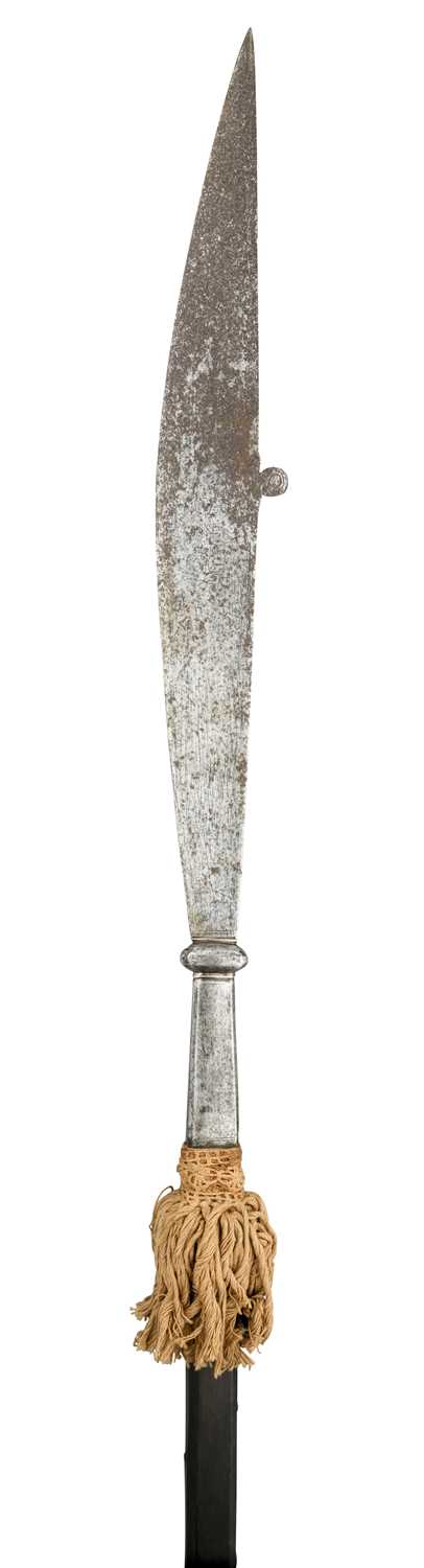 Lot 131 - A RARE ITALIAN GLAIVE FOR THE GUARD OF CARLO