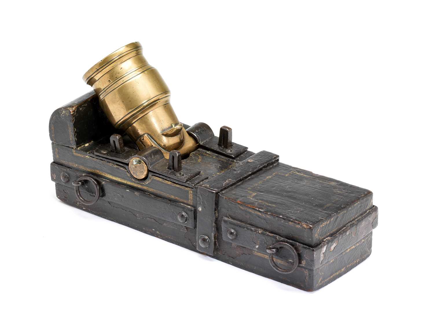 Lot 407 - A BRONZE MODEL 'ROYAL' MORTAR