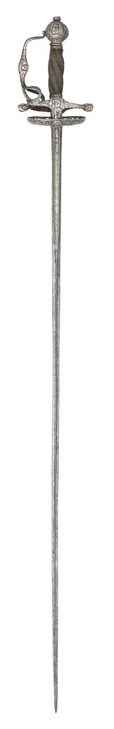 Lot 191 - AN ENGLISH DISH-HILTED RAPIER, CIRCA 1650