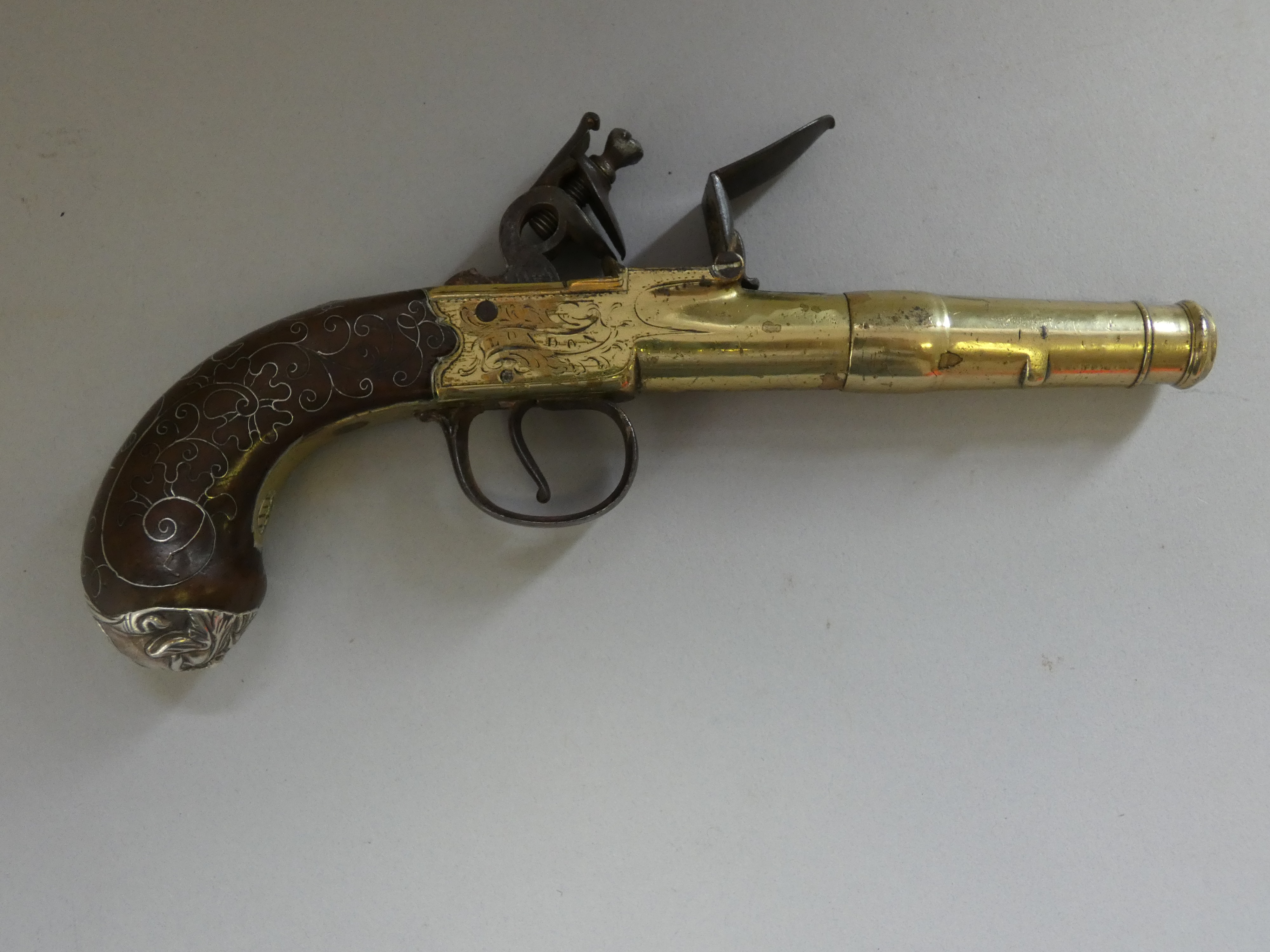 Lot 565 - A 40 BORE FLINTLOCK POCKET PISTOL, PRIVATE
