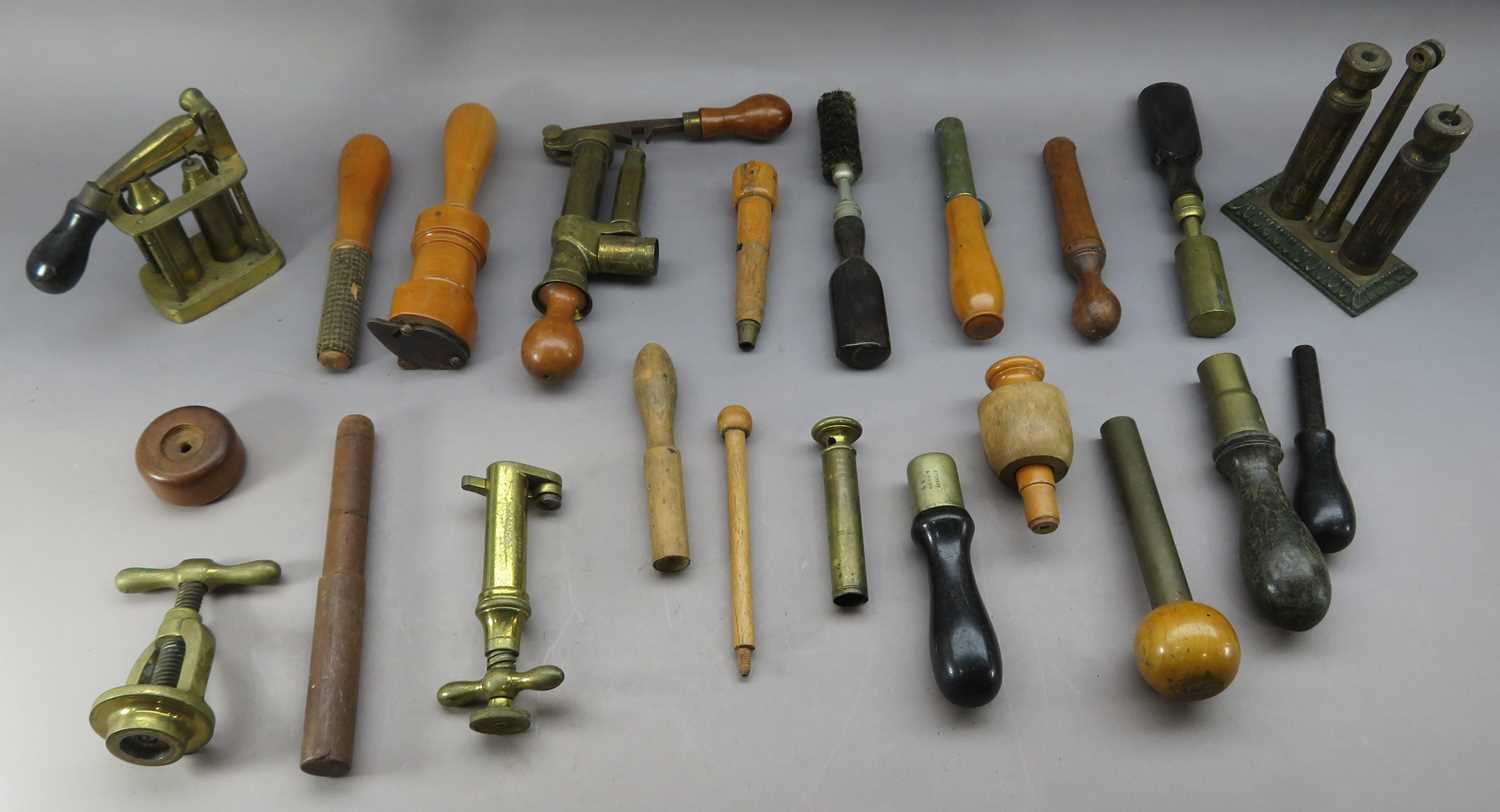 Lot 111 - â“Œ TWENTY-TWO RELOADING TOOLS FOR