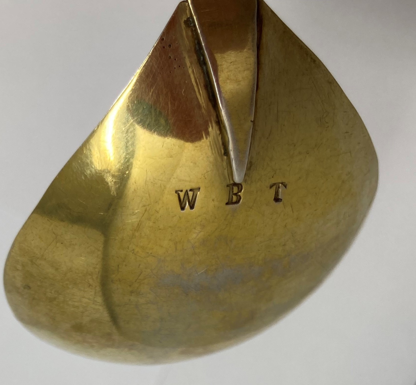 Lot 93 - A DUTCH SILVER-GILT APOSTLE SPOON, MID 17TH