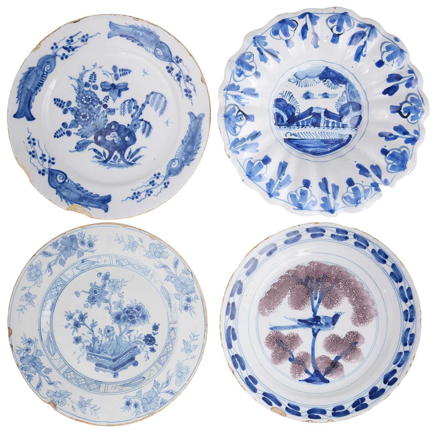 Lot 317 - AN ENGLISH DELFTWARE PLATE