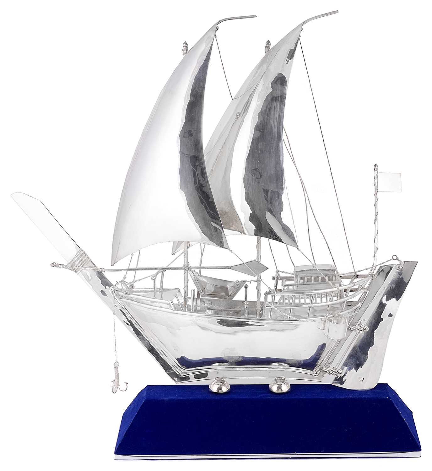 Lot 451 - A MODEL OF A DHOW