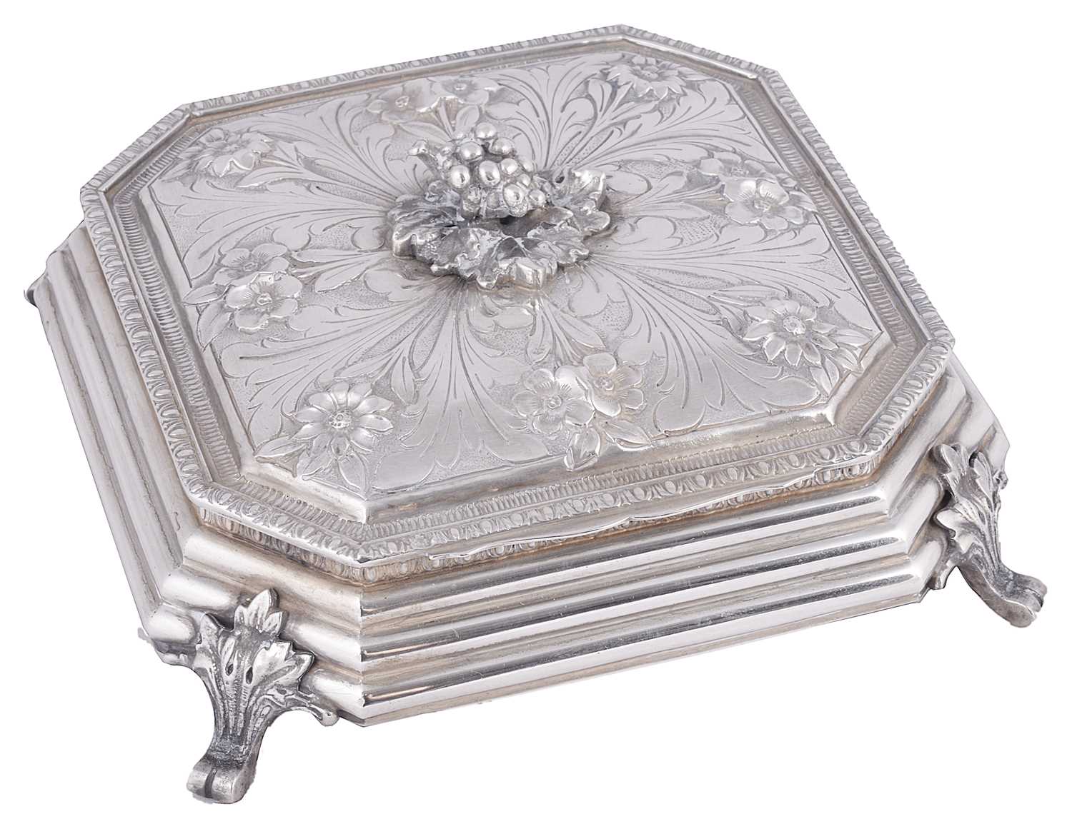 Lot 468 - AN ITALIAN BOX