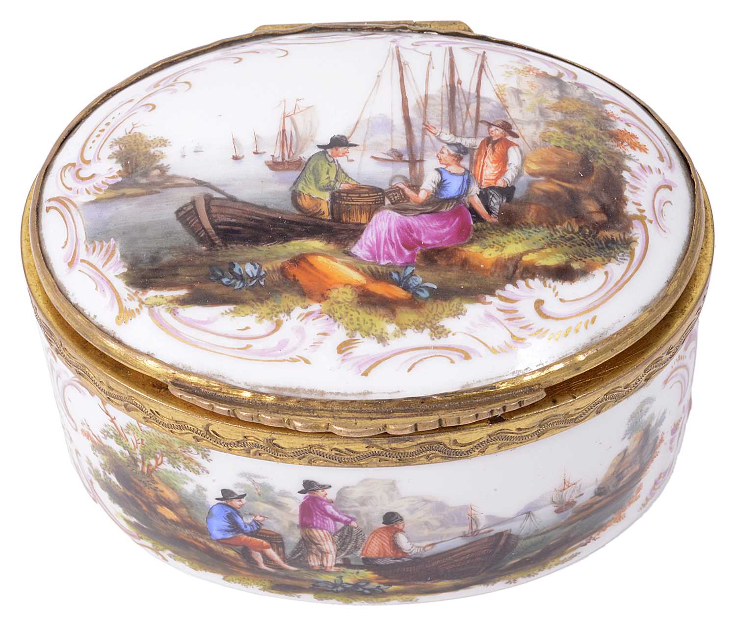 Lot 601 - A BERLIN PORCELAIN SNUFF BOX