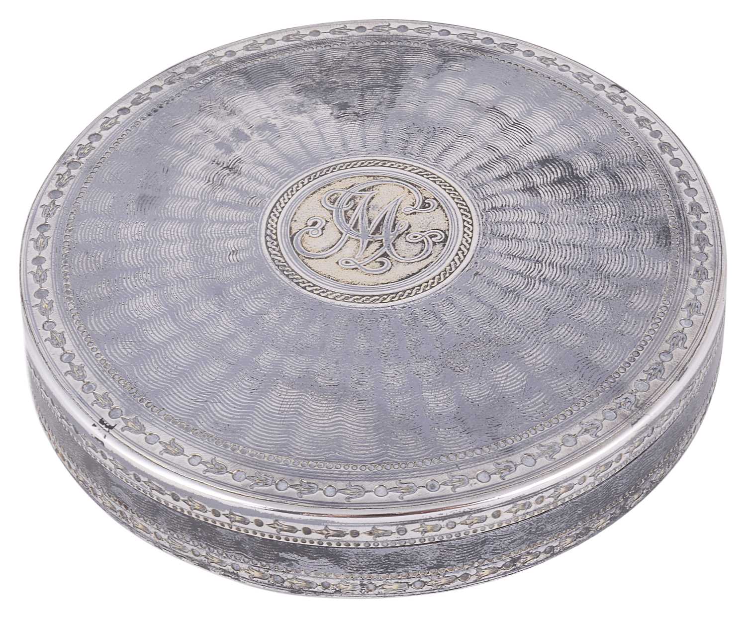Lot 613 - A RUSSIAN PARCEL-GILT-SILVER AND NIELLO BOX