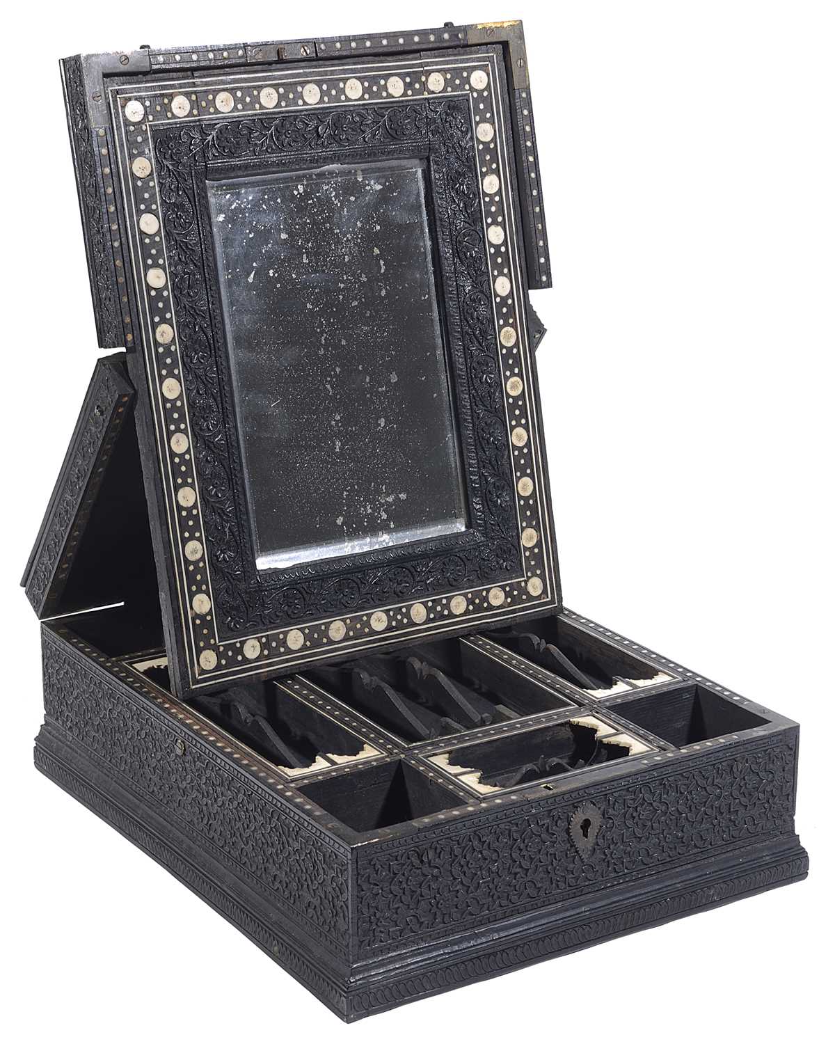 Lot 185 - ËœAN EBONY DRESSING BOX