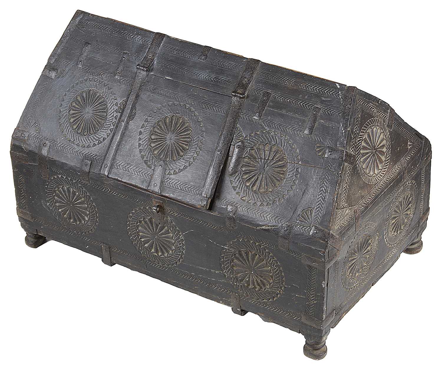 Lot 190 - A TRIBAL DOWRY BOX
