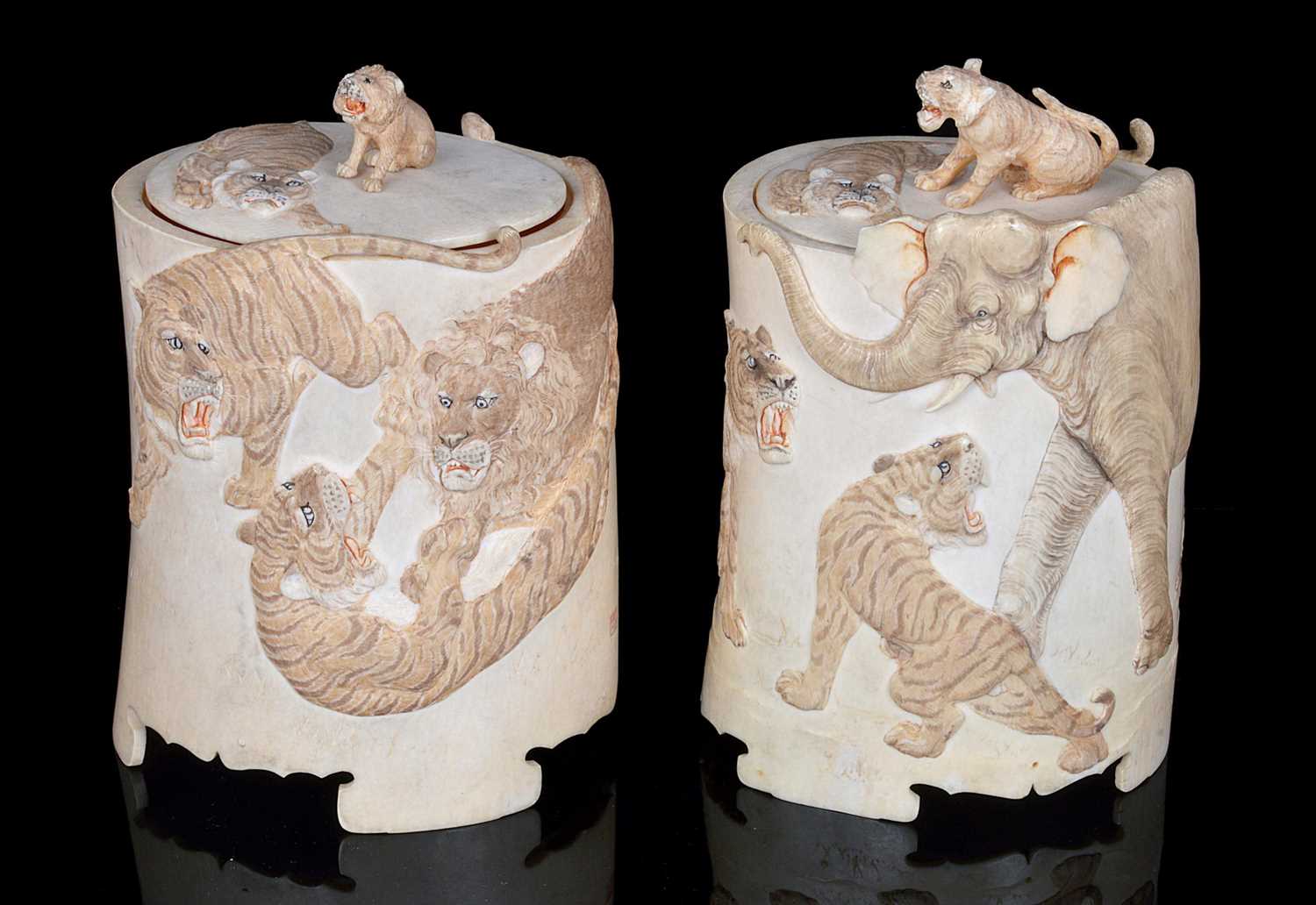 Lot 140 - A PAIR OF JAPANESE IVORY TUSK BOXES AND