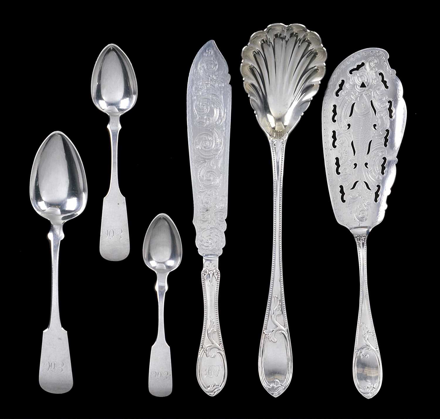 Lot 260 - A SET OF AMERICAN SILVER SPOONS