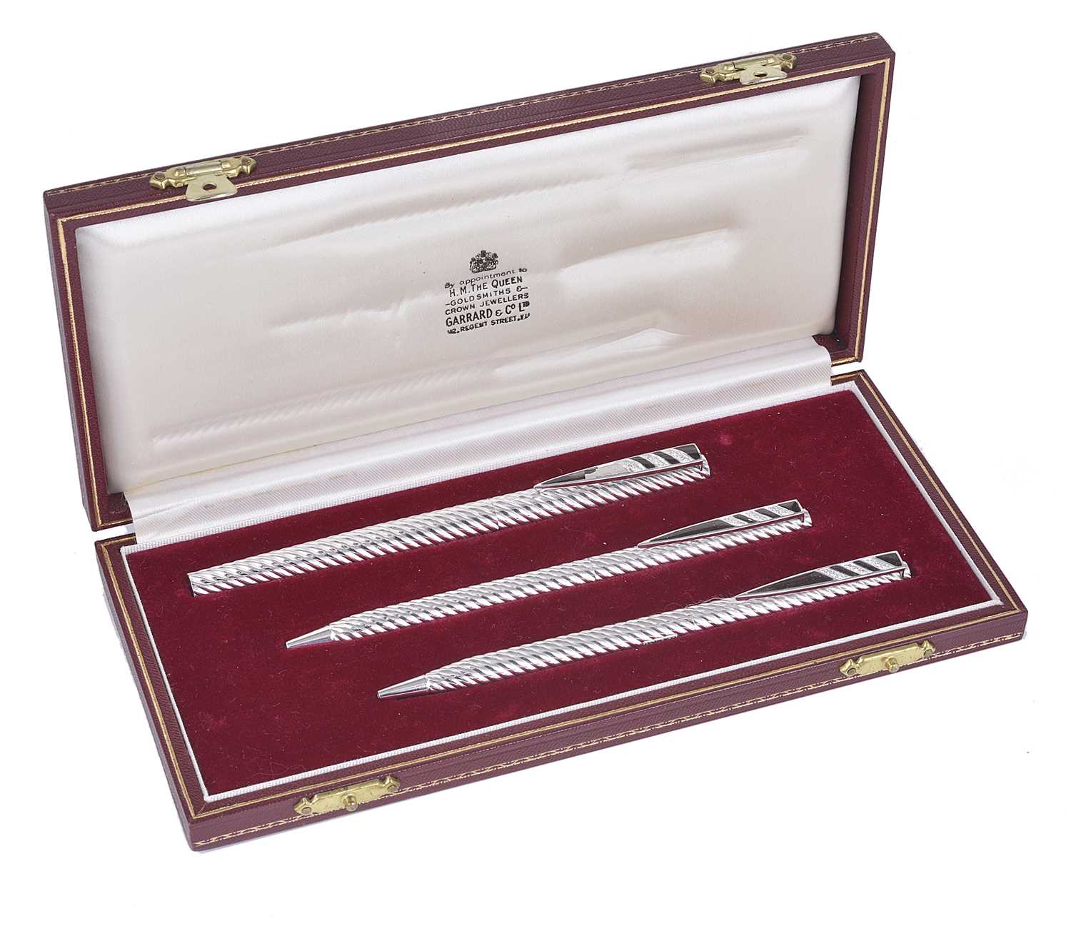 Lot 276 - A CASED SET OF THREE WHITE GOLD AND