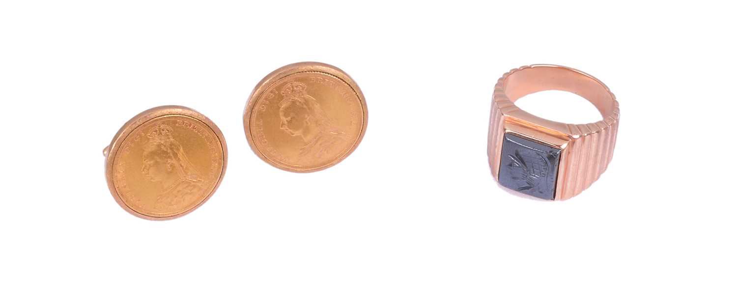 Lot 296 - PAIR OF GOLD SOVEREIGN CUFFLINKS AND