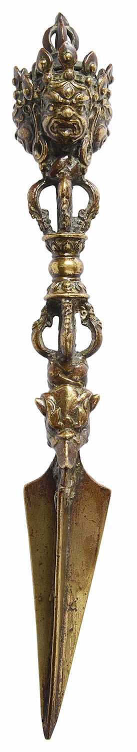 Lot 259 - A BUDDHIST RITUAL DAGGER (PHURBU)